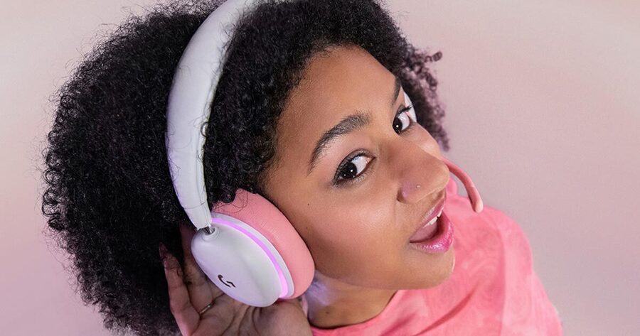 Win a Logitech G735 Headset & Aurora Heart Shaped Carry Bag (combined ...