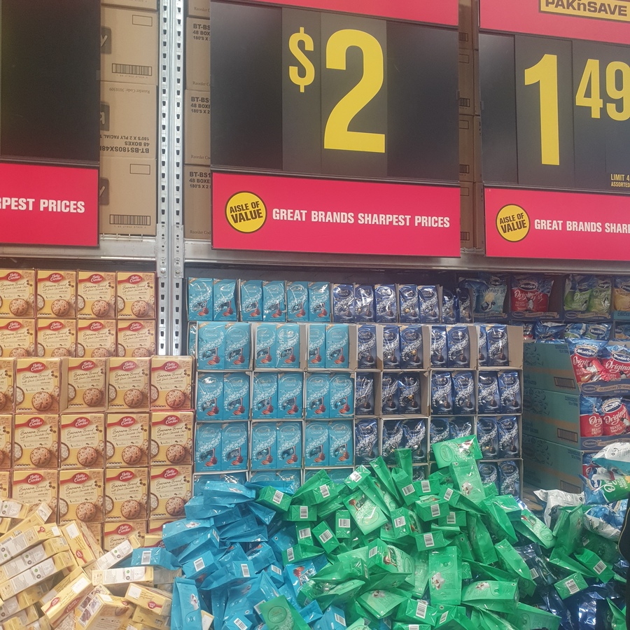 Lindt Lindor Assorted Chocolates 123g $2 @ PAK’n SAVE, Moorehouse ...