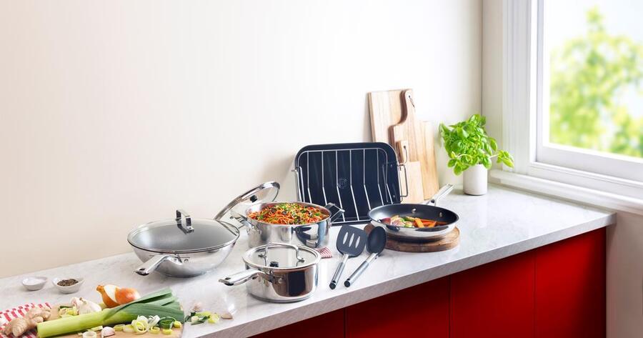 Win 1 of 2 sets of the entire New World MasterChef Collection @ Now to ...